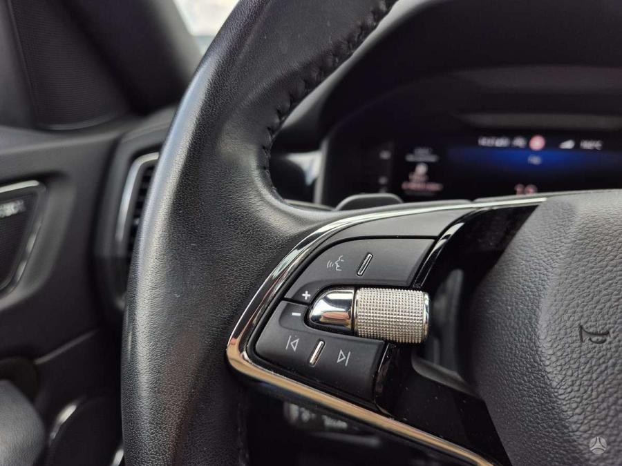 Grey Skoda Kodiaq 2023 in Siauliai, with an engine capacity of 1.98 L and mileage of 169 thousand km for 29900 €, photo 19 on AUTOMOTO.COM.LV