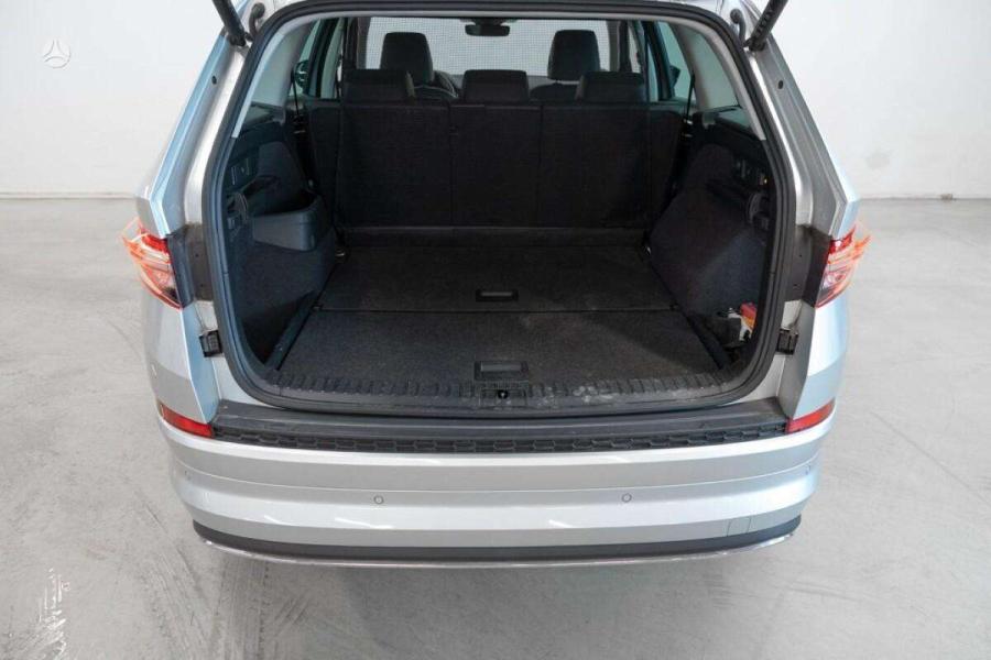Pelēks Skoda Kodiaq 2023 Viļņa, ar dzinēja tilpumu 2.00 L un nobraukumu 153 tūkst. km par 29000 €, foto 23 vietnē AUTOMOTO.COM.LV