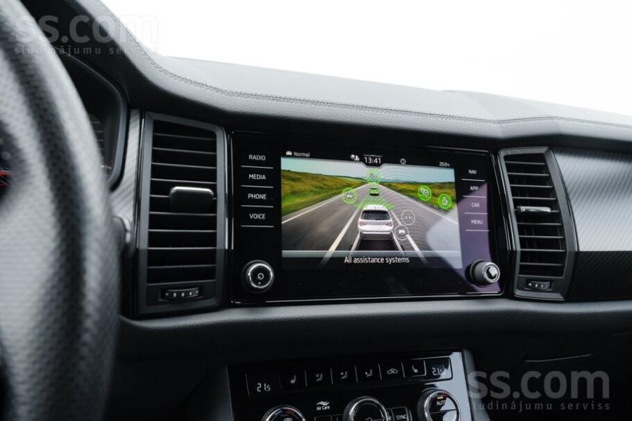 Grey Skoda Kodiaq 2023 in Riga, with an engine capacity of 2.00 L and mileage of 134 thousand km for 32300 €, photo 27 on AUTOMOTO.COM.LV