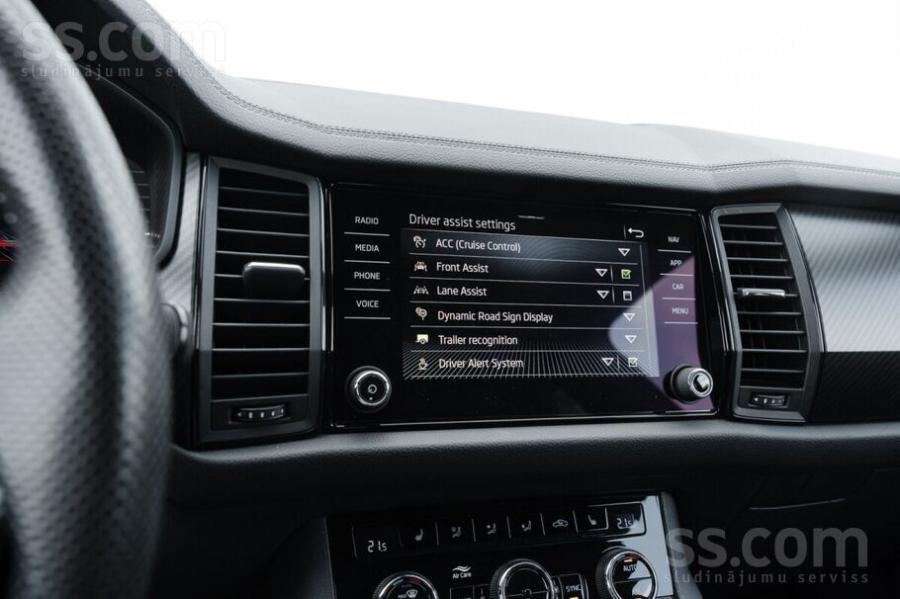Grey Skoda Kodiaq 2023 in Riga, with an engine capacity of 2.00 L and mileage of 134 thousand km for 32300 €, photo 28 on AUTOMOTO.COM.LV