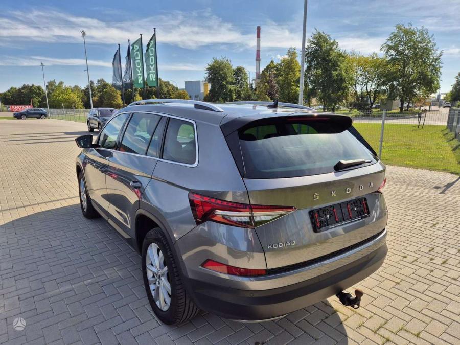 Pelēks Skoda Kodiaq 2023 Šauļi, ar dzinēja tilpumu 1.97 L un nobraukumu 177 tūkst. km par 25500 €, foto 4 vietnē AUTOMOTO.COM.LV