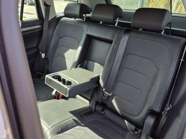 Pelēks Skoda Kodiaq 2023 Šauļi, ar dzinēja tilpumu 1.97 L un nobraukumu 177 tūkst. km par 25500 €, foto 8 vietnē AUTOMOTO.COM.LV