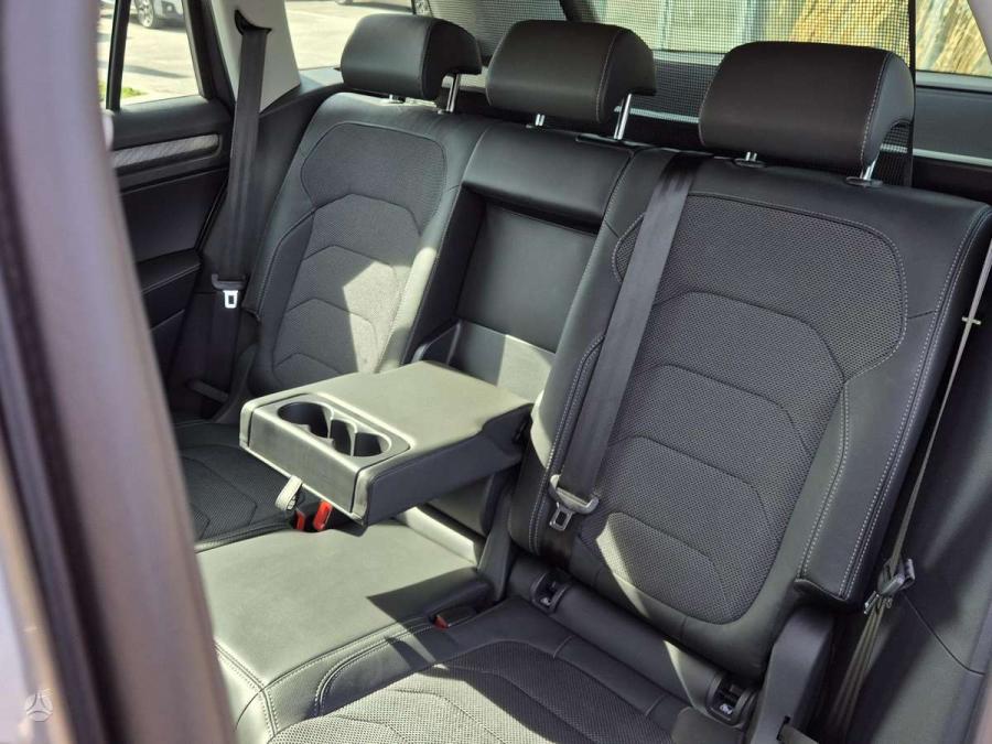 Pelēks Skoda Kodiaq 2023 Šauļi, ar dzinēja tilpumu 1.97 L un nobraukumu 177 tūkst. km par 25500 €, foto 8 vietnē AUTOMOTO.COM.LV