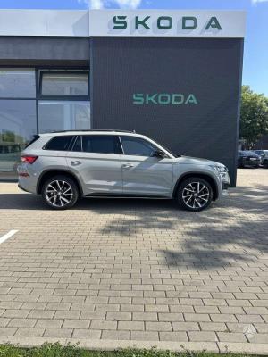 Серый Шкода Kodiaq 2023 в Клайпеда, объемом двигателя 1.97 л и пробегом 92 тыс. км за 36800 €, фото  на AUTOMOTO.COM.LV