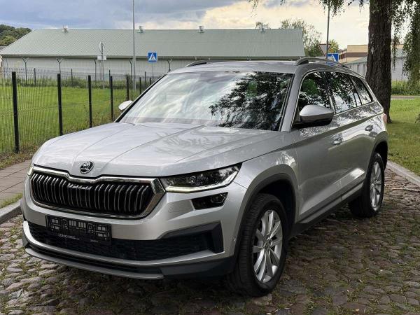 Серый Шкода Kodiaq 2023 в Каунас, объемом двигателя 1.97 л и пробегом 131 тыс. км за 23999 €, фото 1 на AUTOMOTO.COM.LV