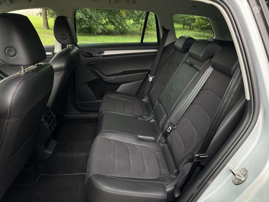 Grey Skoda Kodiaq 2023 in Kaunas, with an engine capacity of 1.97 L and mileage of 131 thousand km for 23999 €, photo 17 on AUTOMOTO.COM.LV