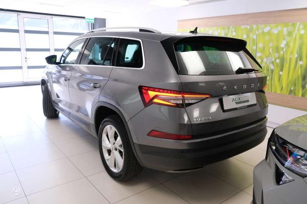 Grey Skoda Kodiaq 2023 in Vilnius, with an engine capacity of 1.97 L and mileage of 182 thousand km for 26600 €, photo 8 on AUTOMOTO.COM.LV