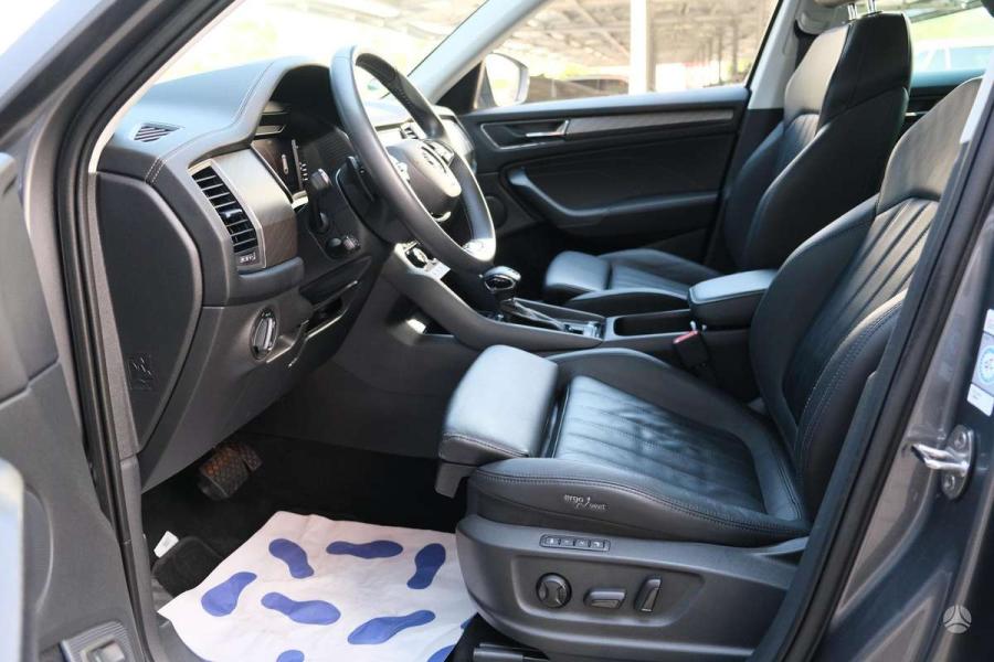 Pelēks Skoda Kodiaq 2023 Viļņa, ar dzinēja tilpumu 1.97 L un nobraukumu 182 tūkst. km par 26600 €, foto 14 vietnē AUTOMOTO.COM.LV
