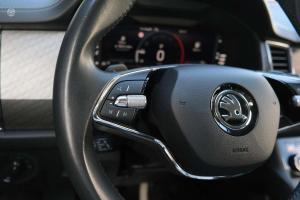 Pelēks Skoda Kodiaq 2023 Viļņa, ar dzinēja tilpumu 1.97 L un nobraukumu 182 tūkst. km par 26600 €, foto 36 vietnē AUTOMOTO.COM.LV