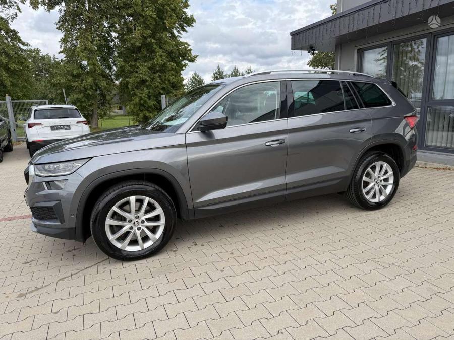 Grey Skoda Kodiaq 2023 in Siauliai, with an engine capacity of 1.97 L and mileage of 191 thousand km for 24990 €, photo 4 on AUTOMOTO.COM.LV