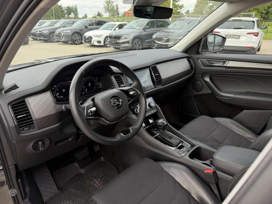 Grey Skoda Kodiaq 2023 in Siauliai, with an engine capacity of 1.97 L and mileage of 191 thousand km for 24990 €, photo 13 on AUTOMOTO.COM.LV