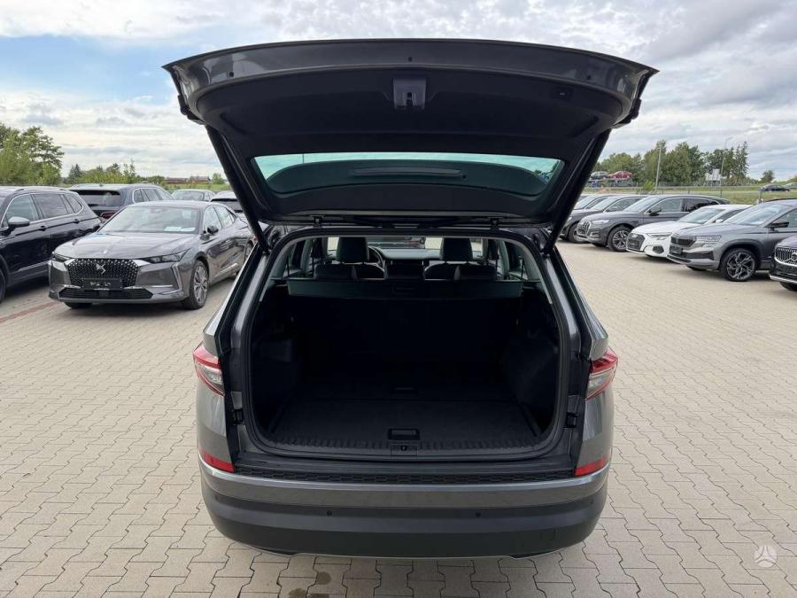 Grey Skoda Kodiaq 2023 in Siauliai, with an engine capacity of 1.97 L and mileage of 191 thousand km for 24990 €, photo 20 on AUTOMOTO.COM.LV