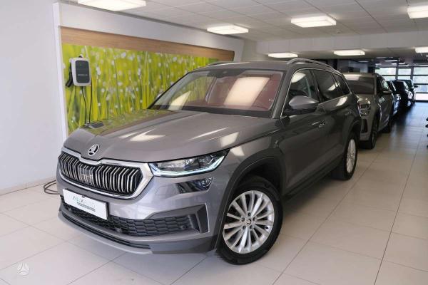 Grey Skoda Kodiaq 2023 in Vilnius, with an engine capacity of 1.97 L and mileage of 143 thousand km for 27700 €, photo 1 on AUTOMOTO.COM.LV