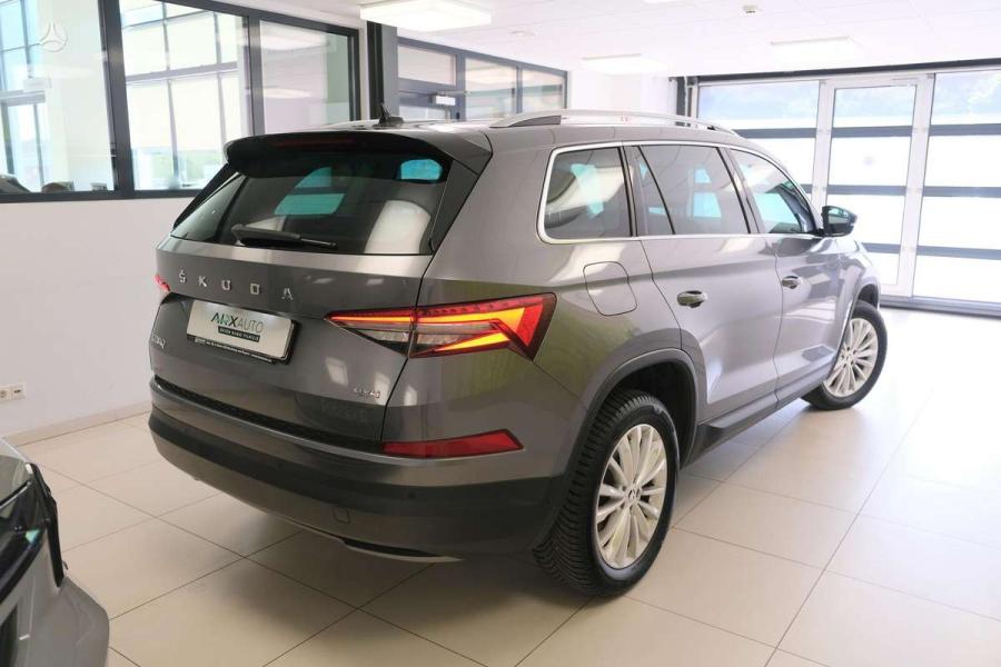 Pelēks Skoda Kodiaq 2023 Viļņa, ar dzinēja tilpumu 1.97 L un nobraukumu 143 tūkst. km par 27700 €, foto 3 vietnē AUTOMOTO.COM.LV