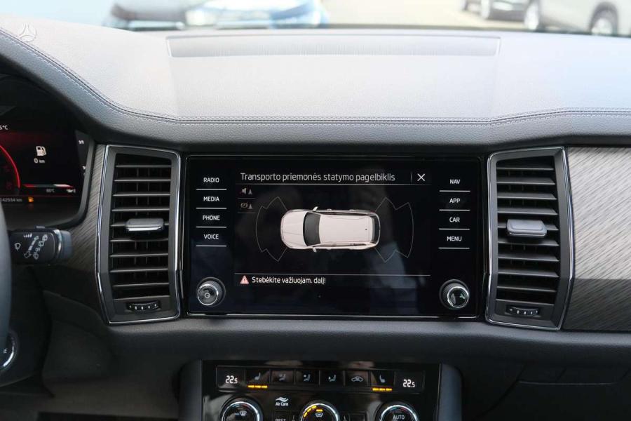 Pelēks Skoda Kodiaq 2023 Viļņa, ar dzinēja tilpumu 1.97 L un nobraukumu 143 tūkst. km par 27700 €, foto 12 vietnē AUTOMOTO.COM.LV