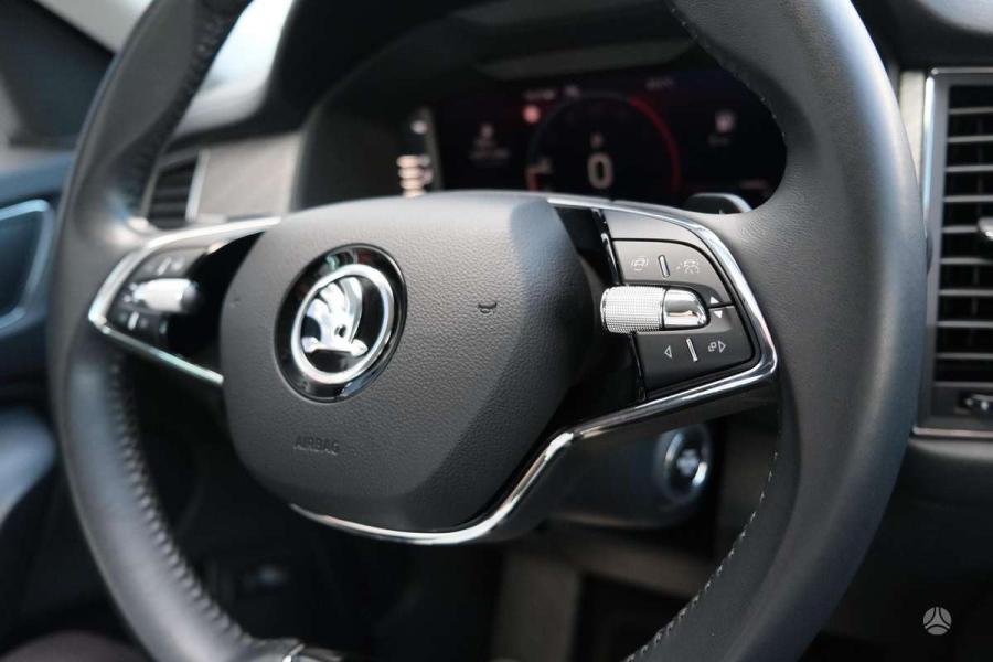 Pelēks Skoda Kodiaq 2023 Viļņa, ar dzinēja tilpumu 1.97 L un nobraukumu 143 tūkst. km par 27700 €, foto 21 vietnē AUTOMOTO.COM.LV