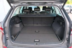 Pelēks Skoda Kodiaq 2023 Viļņa, ar dzinēja tilpumu 1.97 L un nobraukumu 143 tūkst. km par 27700 €, foto 30 vietnē AUTOMOTO.COM.LV