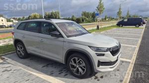 Pelēks Skoda Kodiaq 2023 Jelgava, ar dzinēja tilpumu 1.50 L un nobraukumu 28 tūkst. km par 29000 €, foto 3 vietnē AUTOMOTO.COM.LV