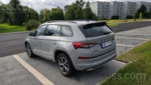 Pelēks Skoda Kodiaq 2023 Jelgava, ar dzinēja tilpumu 1.50 L un nobraukumu 28 tūkst. km par 29000 €, foto 5 vietnē AUTOMOTO.COM.LV