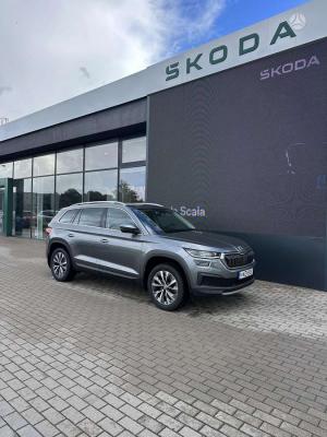 Grey Skoda Kodiaq 2023 in Klaipeda, with an engine capacity of 1.98 L and mileage of 129 thousand km for 29900 €, photo 3 on AUTOMOTO.COM.LV