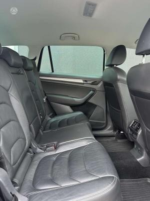 Grey Skoda Kodiaq 2023 in Klaipeda, with an engine capacity of 1.98 L and mileage of 129 thousand km for 29900 €, photo 10 on AUTOMOTO.COM.LV