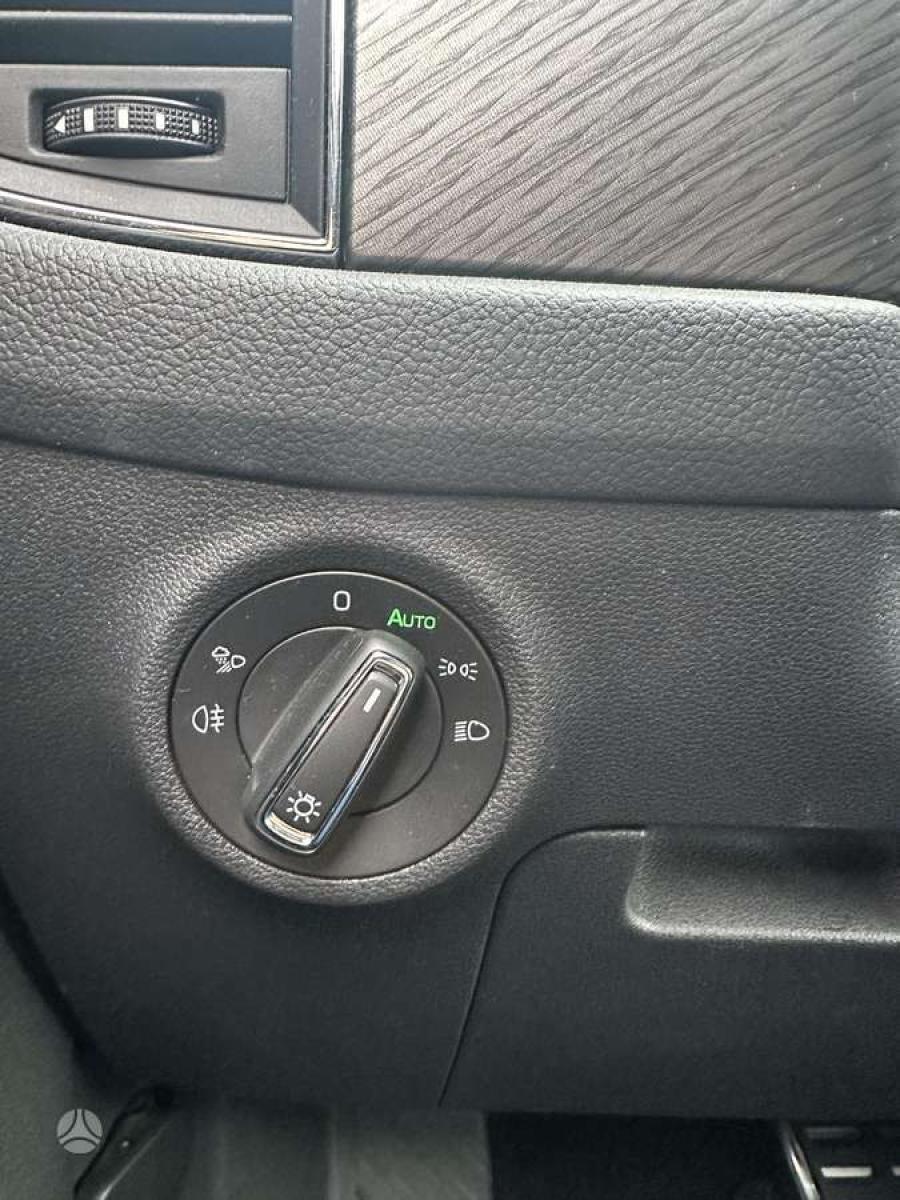 Grey Skoda Kodiaq 2023 in Klaipeda, with an engine capacity of 1.98 L and mileage of 129 thousand km for 29900 €, photo 15 on AUTOMOTO.COM.LV