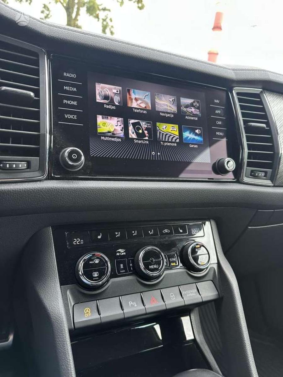 Grey Skoda Kodiaq 2023 in Klaipeda, with an engine capacity of 1.98 L and mileage of 129 thousand km for 29900 €, photo 19 on AUTOMOTO.COM.LV