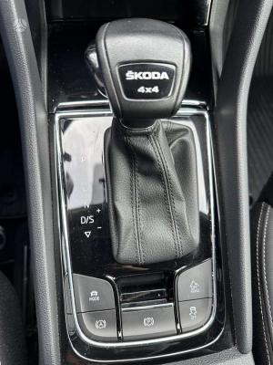 Grey Skoda Kodiaq 2023 in Klaipeda, with an engine capacity of 1.98 L and mileage of 129 thousand km for 29900 €, photo 20 on AUTOMOTO.COM.LV