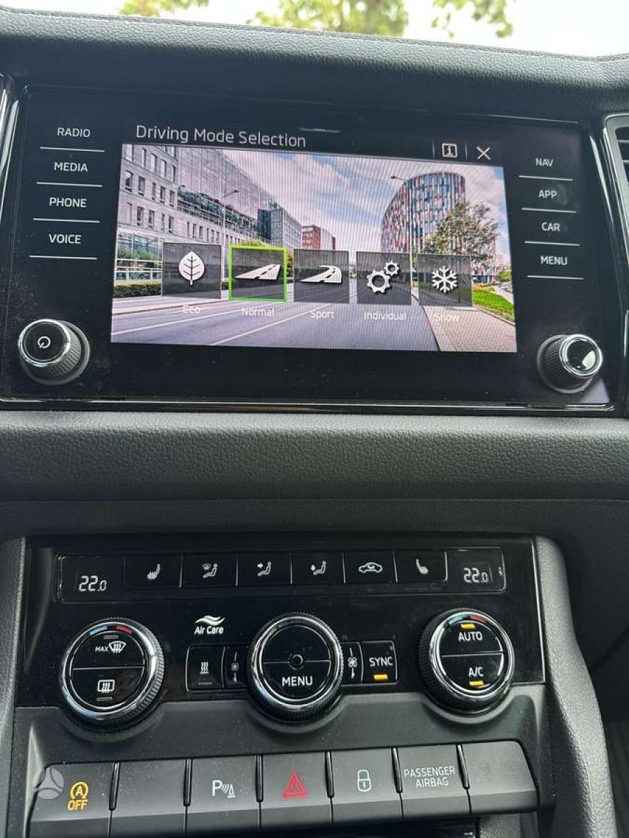 Grey Skoda Kodiaq 2023 in Klaipeda, with an engine capacity of 1.98 L and mileage of 129 thousand km for 29900 €, photo 22 on AUTOMOTO.COM.LV
