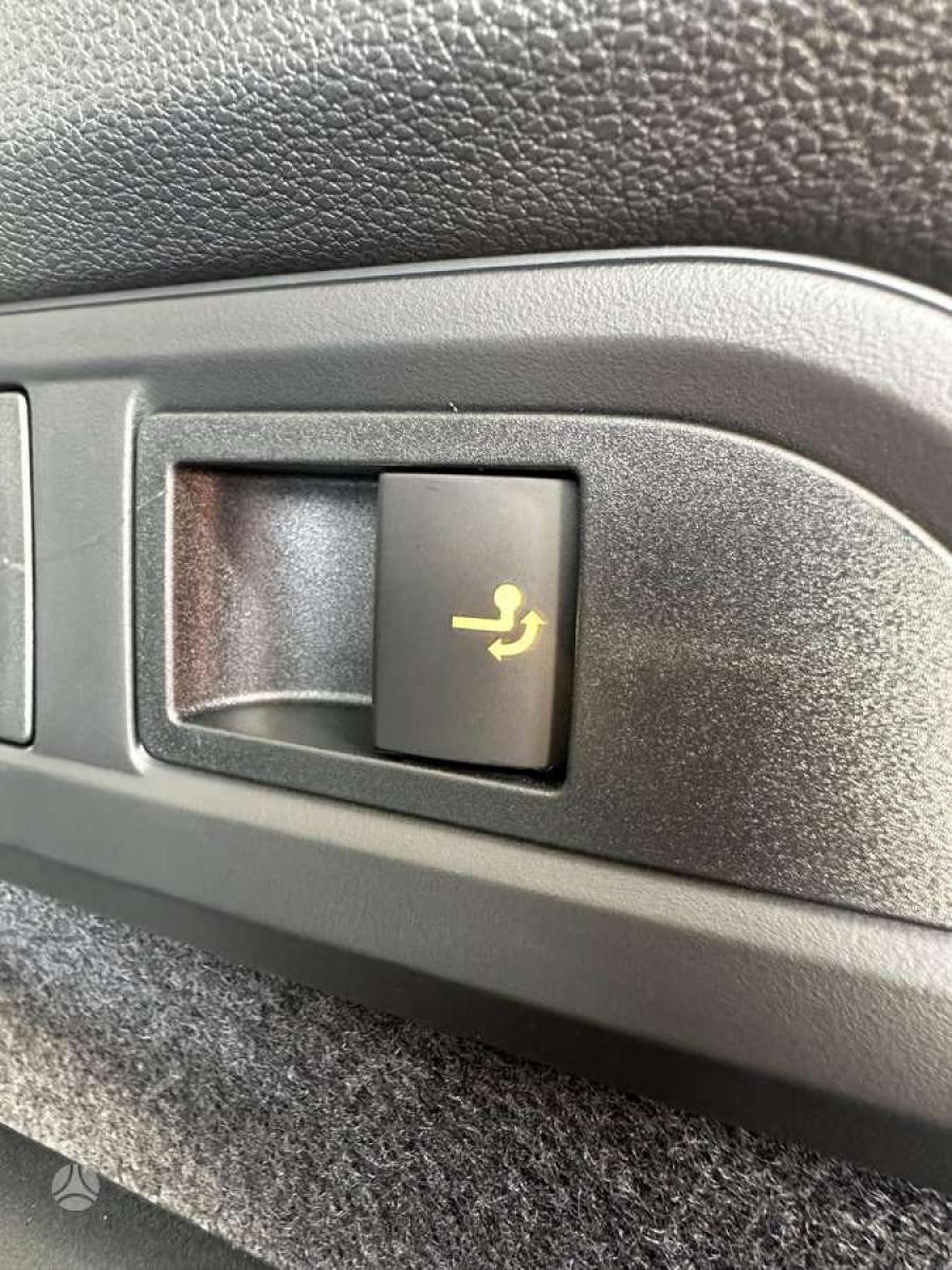 Grey Skoda Kodiaq 2023 in Klaipeda, with an engine capacity of 1.98 L and mileage of 129 thousand km for 29900 €, photo 28 on AUTOMOTO.COM.LV