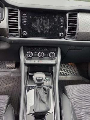 Серый Шкода Kodiaq 2023 в Вильнюс, объемом двигателя 1.97 л и пробегом 141 тыс. км за 21400 €, фото 30 на AUTOMOTO.COM.LV