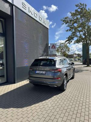 Серый Шкода Kodiaq 2023 в Клайпеда, объемом двигателя 1.97 л и пробегом 153 тыс. км за 29800 €, фото 6 на AUTOMOTO.COM.LV