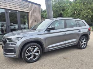 Серый Шкода Kodiaq 2023 в Вильнюс, объемом двигателя 1.97 л и пробегом 156 тыс. км за 27500 €, фото  на AUTOMOTO.COM.LV
