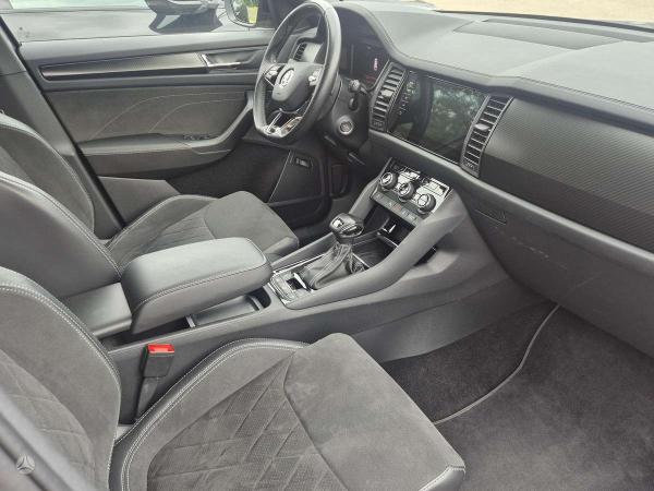 Pelēks Skoda Kodiaq 2023 Viļņa, ar dzinēja tilpumu 1.97 L un nobraukumu 156 tūkst. km par 27500 €, foto 3 vietnē AUTOMOTO.COM.LV
