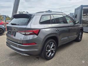 Серый Шкода Kodiaq 2023 в Вильнюс, объемом двигателя 1.97 л и пробегом 156 тыс. км за 27500 €, фото 4 на AUTOMOTO.COM.LV