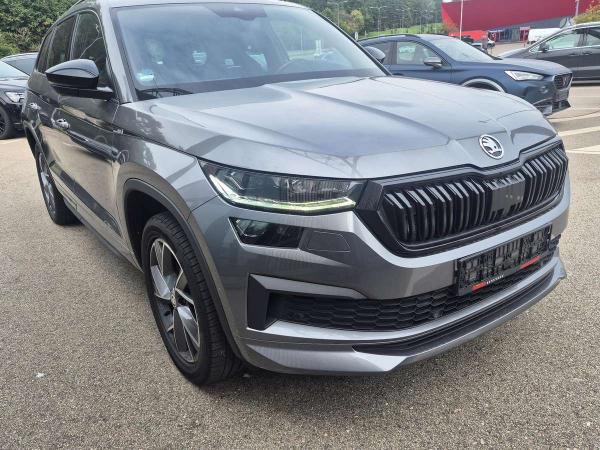 Pelēks Skoda Kodiaq 2023 Viļņa, ar dzinēja tilpumu 1.97 L un nobraukumu 156 tūkst. km par 27500 €, foto 6 vietnē AUTOMOTO.COM.LV