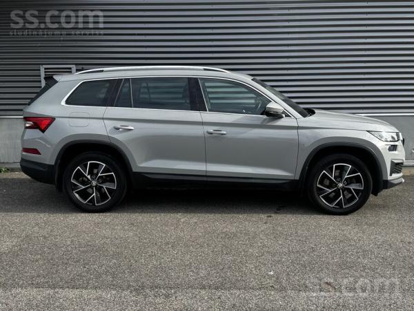 Pelēks Skoda Kodiaq 2023 Rīga, ar dzinēja tilpumu 2.00 L un nobraukumu 121 tūkst. km par 26300 €, foto 7 vietnē AUTOMOTO.COM.LV
