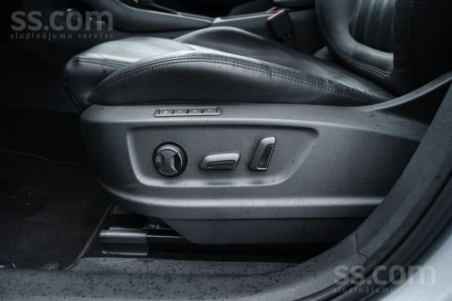 Grey Skoda Kodiaq 2023 in Riga, with an engine capacity of 2.00 L and mileage of 134 thousand km for 30500 €, photo 13 on AUTOMOTO.COM.LV