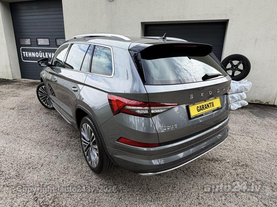 Серый Шкода Kodiaq 2023 в Пярну, объемом двигателя 2.00 л и пробегом 81 тыс. км за 35990 €, фото 4 на AUTOMOTO.COM.LV