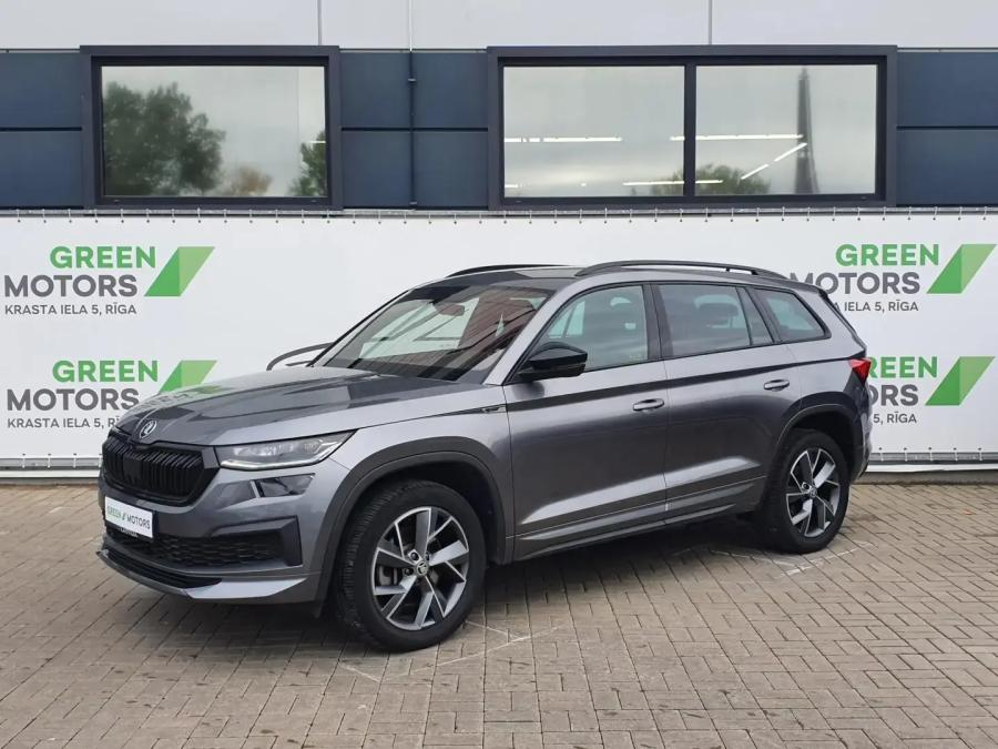 Grey Skoda Kodiaq 2023 in Tukums, with an engine capacity of 2.00 L and mileage of 58 thousand km for 32900 €, photo 1 on AUTOMOTO.COM.LV