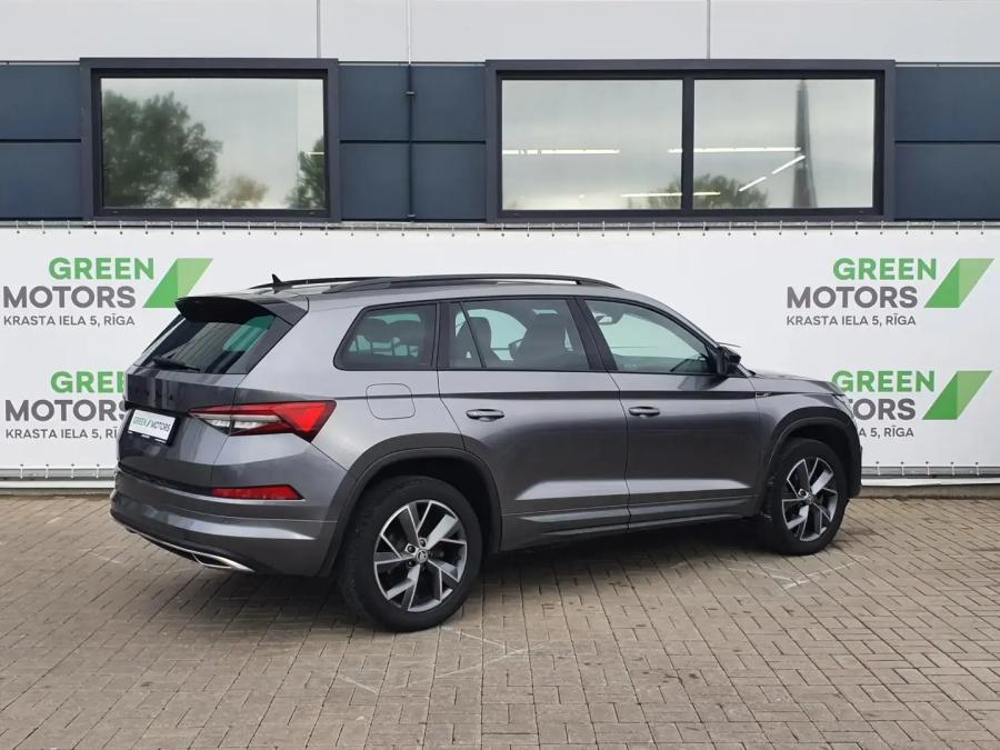 Grey Skoda Kodiaq 2023 in Tukums, with an engine capacity of 2.00 L and mileage of 58 thousand km for 32900 €, photo 5 on AUTOMOTO.COM.LV