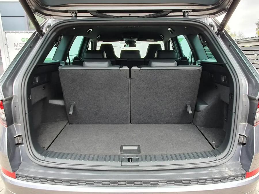 Grey Skoda Kodiaq 2023 in Tukums, with an engine capacity of 2.00 L and mileage of 58 thousand km for 32900 €, photo 11 on AUTOMOTO.COM.LV