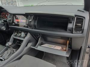 Pelēks Skoda Kodiaq 2023 Rīga, ar dzinēja tilpumu 2.00 L un nobraukumu 58 tūkst. km par 32900 €, foto 32 vietnē AUTOMOTO.COM.LV