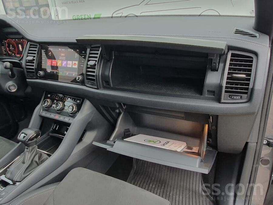 Pelēks Skoda Kodiaq 2023 Rīga, ar dzinēja tilpumu 2.00 L un nobraukumu 58 tūkst. km par 32900 €, foto 32 vietnē AUTOMOTO.COM.LV