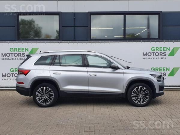 Pelēks Skoda Kodiaq 2023 Rīga, ar dzinēja tilpumu 2.00 L un nobraukumu 80 tūkst. km par 30900 €, foto 5 vietnē AUTOMOTO.COM.LV