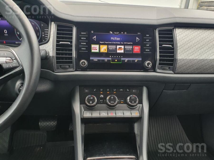 Pelēks Skoda Kodiaq 2023 Rīga, ar dzinēja tilpumu 2.00 L un nobraukumu 80 tūkst. km par 30900 €, foto 18 vietnē AUTOMOTO.COM.LV