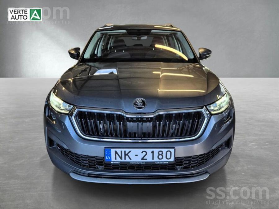 Pelēks Skoda Kodiaq 2023 Rīga, ar dzinēja tilpumu 1.50 L un nobraukumu 77 tūkst. km par 25990 €, foto 3 vietnē AUTOMOTO.COM.LV