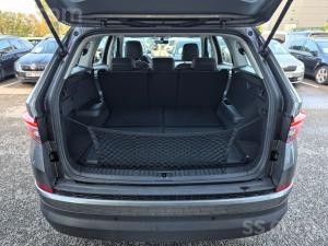 Серый Шкода Kodiaq 2023 в Рига, объемом двигателя 1.50 л и пробегом 77 тыс. км за 25990 €, фото 27 на AUTOMOTO.COM.LV