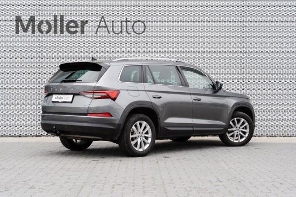 Grey Skoda Kodiaq 2023 in Marupe, with an engine capacity of 2.00 L and mileage of 130 thousand km for 30150 €, photo 5 on AUTOMOTO.COM.LV