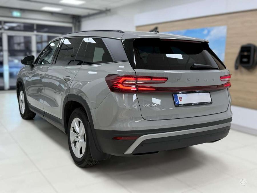 Серый Шкода Kodiaq 2024 в Каунас, объемом двигателя 1.50 л и пробегом 53 тыс. км за 32400 €, фото 5 на AUTOMOTO.COM.LV